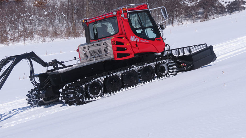 PistenBully 400 Trail – Peterson Equipment